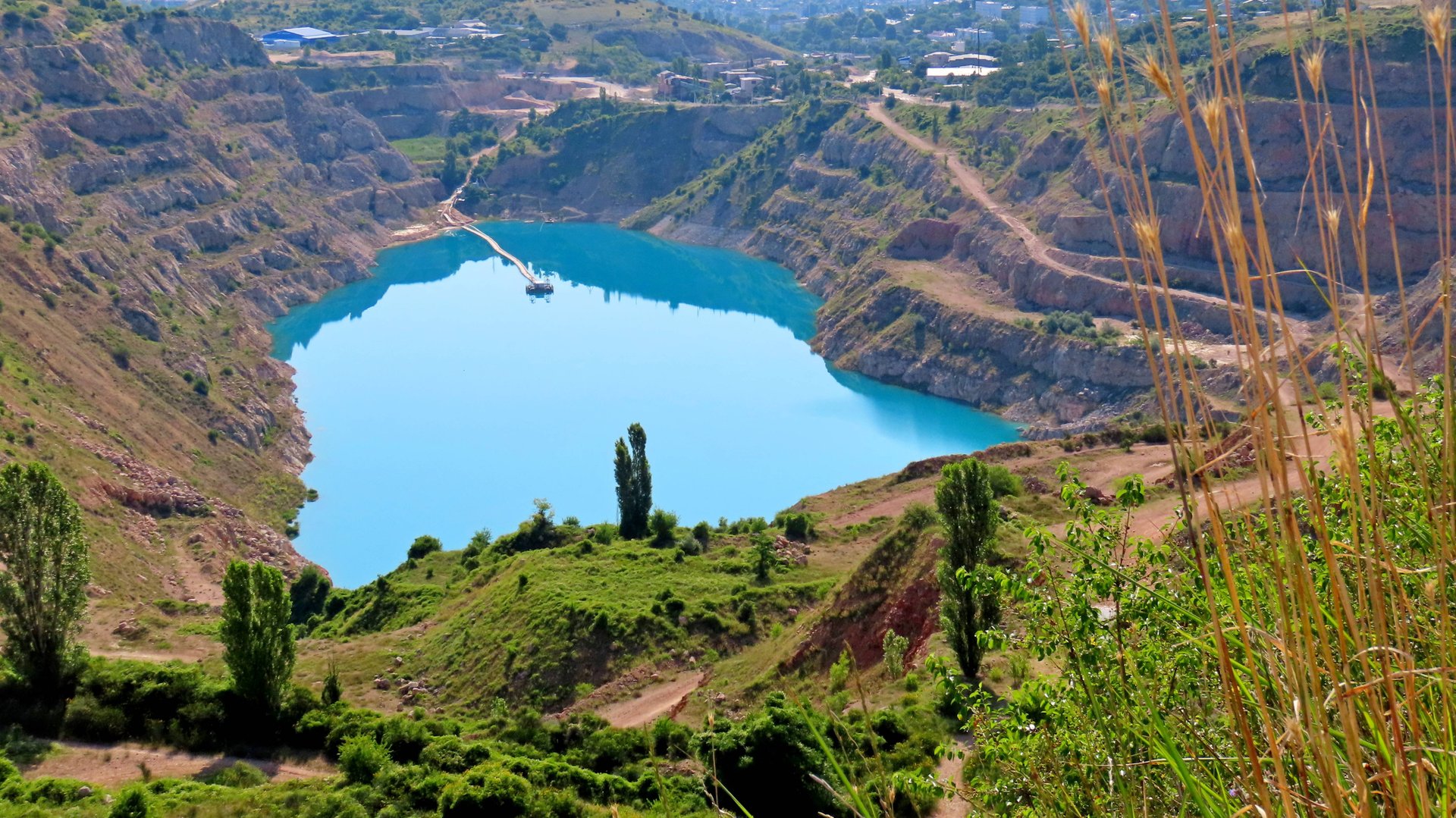 Незабываемые виды озера Сердце.  Кадыковский карьер. Балаклава.