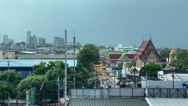 [4K] Дождь в Паттайе, Таиланд. Вид на Сухумвит.
