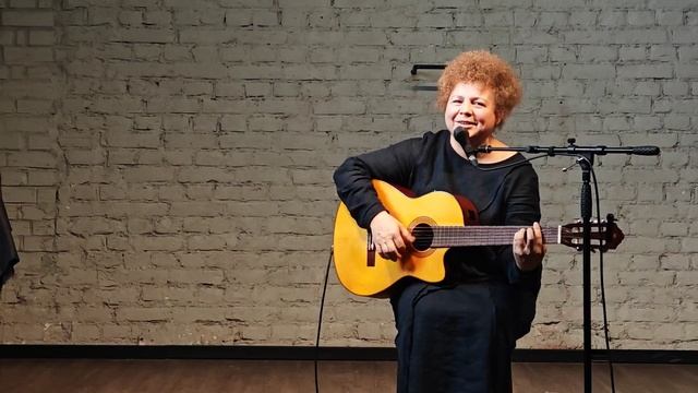 Людмила Катерисова - "Беседка" музыка и стихи Евгения Бачурина"