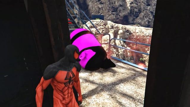 ГТА 5, забавный человек паук против огромных миньёнов