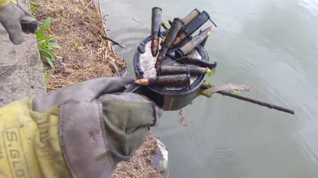 Магнитная рыбалка,  Загадка тарелки и тарантиновские диалоги