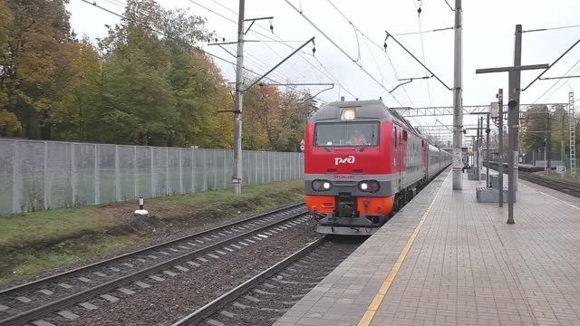 Электровоз ЭП2К-207 (ТЧЭ-6) со скорым поездом "Дневной экспресс" № 119Й Саранск - Москва.