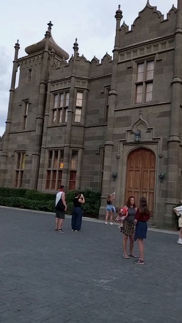 Крым 2025 год. Алупка. Воронцовский дворец.