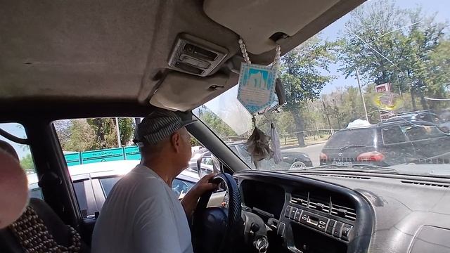 Автомобили,на которых ездят в Кыргызстане в Бишкеке.Ретротехника