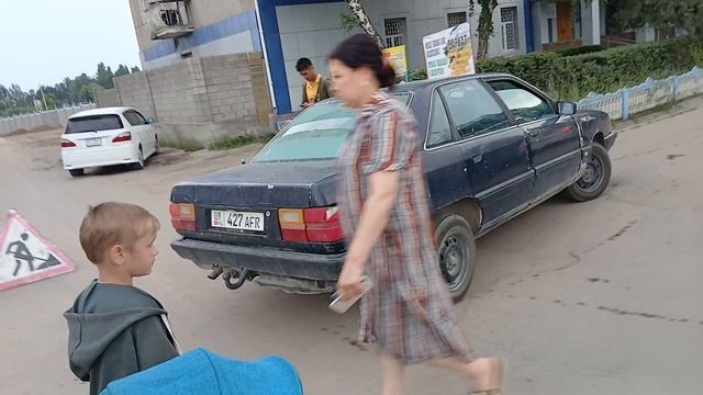 Автомобили,на которых ездят в Кыргызстане в Бишкеке.Ретротехника