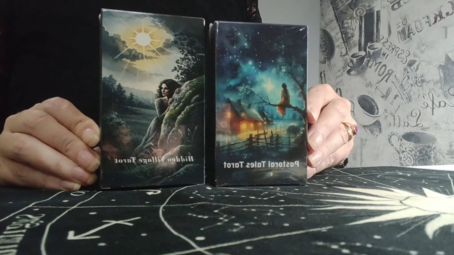 Распаковка новых карт Таро на канале Диана Зеркало Таро