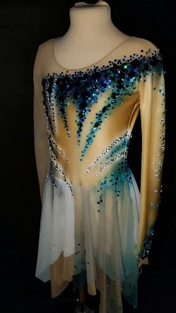 Платье для фигурного катания