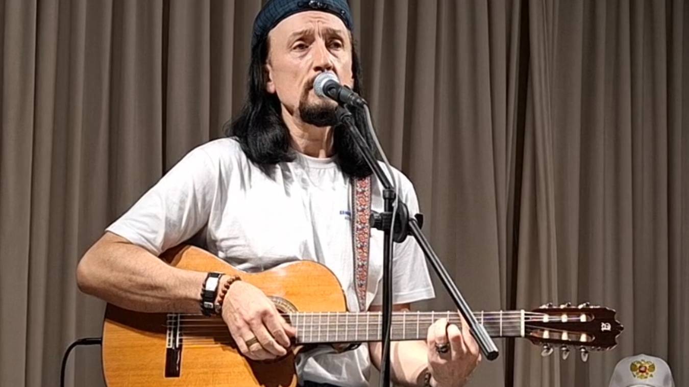 ГОСПОДА ЛЕЙТЕНАНТЫ/АЛЕКСАНДР ЗЫРЯНОВ