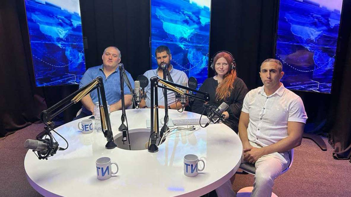 Павел Шестопалов: "Бытом занимается жена. Я прихожу домой только отдыхать и получать удовольствие"