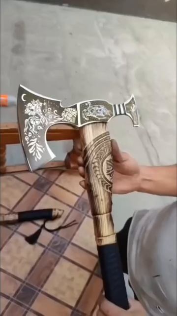 Вот такие топоры можно заказать у мастеров в Узбекистане, цена 18000 руб