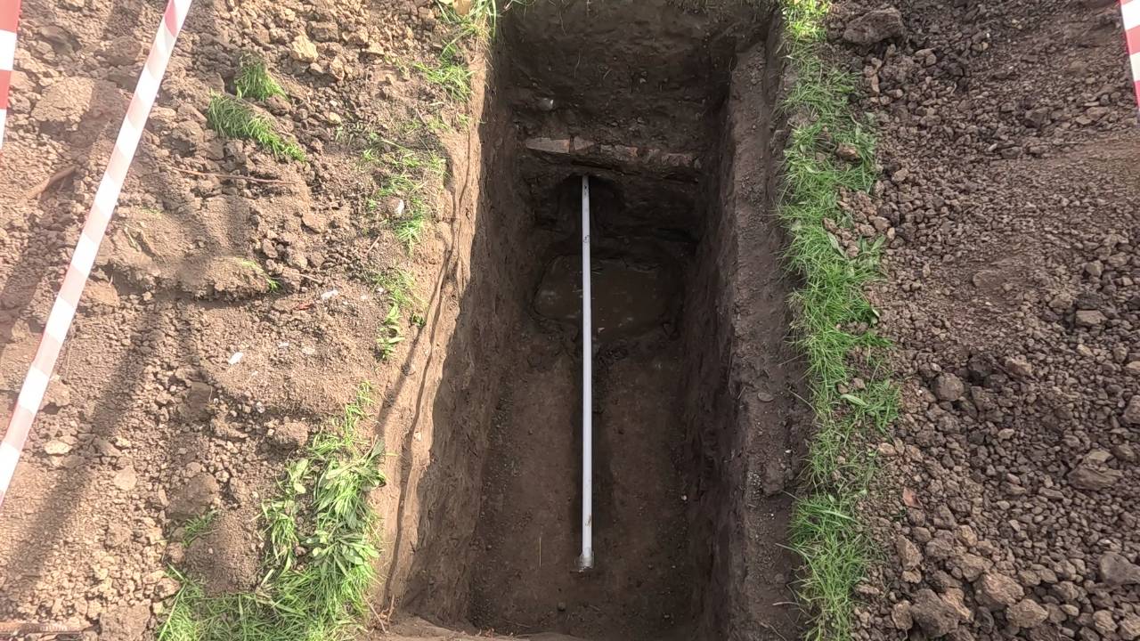 Копаем приямки для горизонтально направленного бурения (прокола)