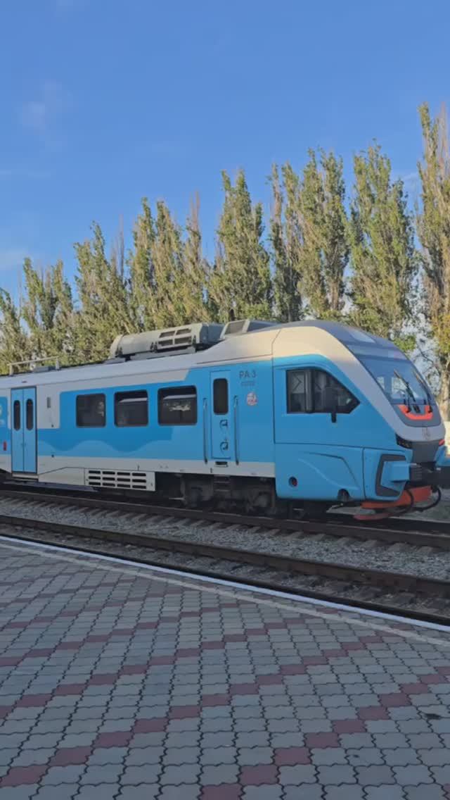 🚆🐊ГОЛУБОЙ ВАГОН из песни крокодила Гены #Феодосия