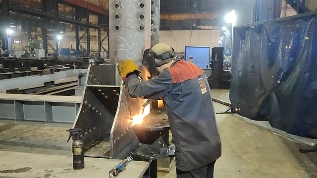 Воздушно-дуговая строжка: аппарат Evospark EvoMIG PRO 501 W