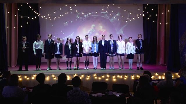 Школьный дворик "Учительское кафе". День учителя в основной школе - 2025