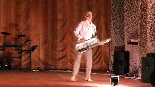 СОЛНЕЧНЫЙ  ЗАЙЧИК. исп. Александр Белых. Урдома. 23 февраля 2016 г.