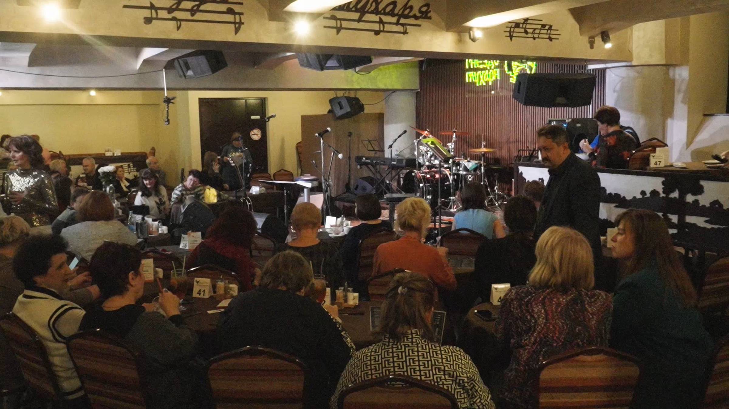 ПРОМО. Владислав Косарев и группа "Acoustic Story" представляют программу “Осень. Музыка. Любовь”