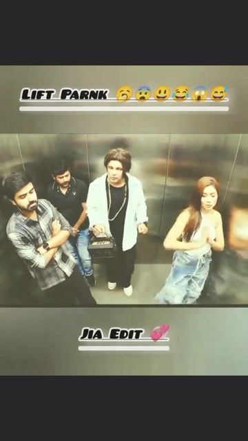 Пранк в Лифте😂😂