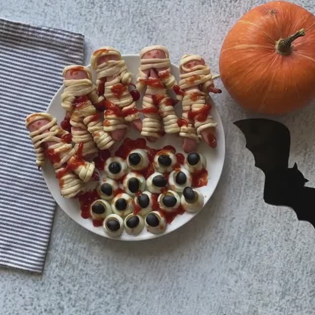 Простые рецепты на Хэллоуин. Детское меню —  мумии или зомби!