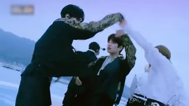 Как Живёт Хан Джисон из Стрэй Кидс (Han Jisung - Stray Kids) и Сколько Он Зарабатывает