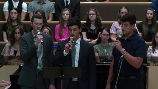 Над рекою слышен крик тоскливый..