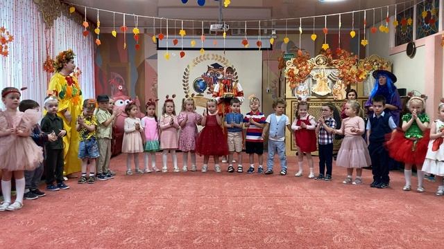 Песенка про осень. Группа №8 "Знайки"