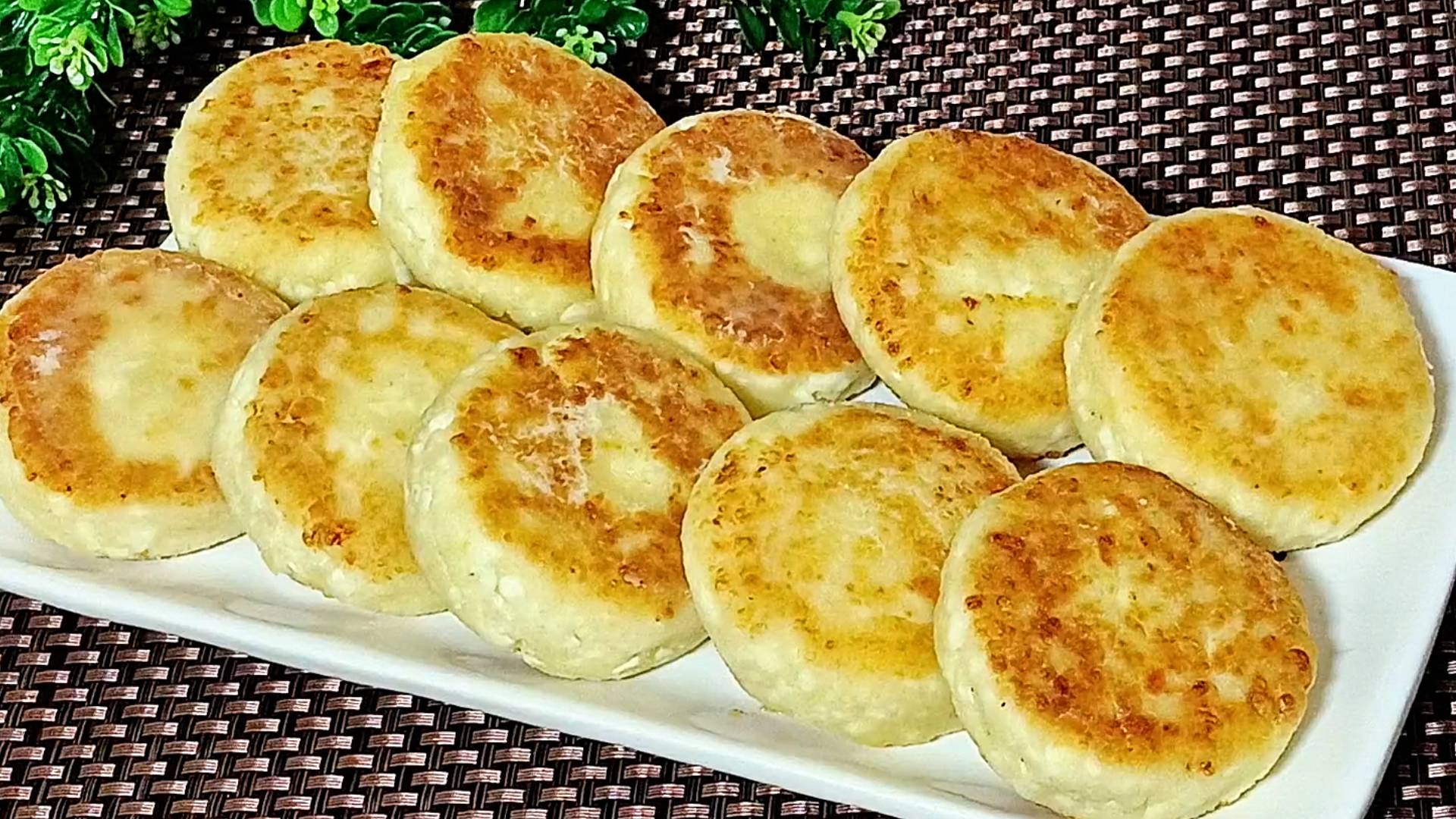 Пышные СЫРНИКИ, которые НЕ РАСТЕКАЮТСЯ на Сковороде! Творожные Сырники ❤️