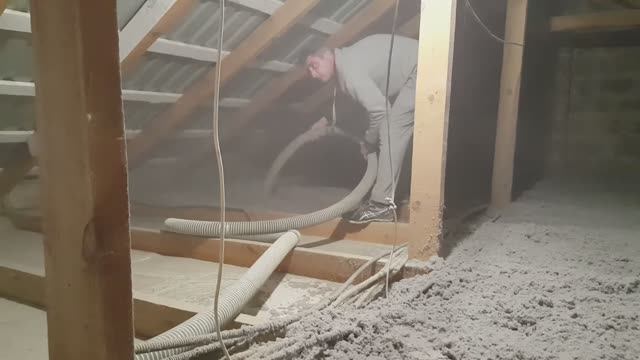 Эковата  утепление чердака