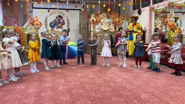 Песня  "Кап-кап" ( Л.Мочалова). Группа №5 "Звёздочки"