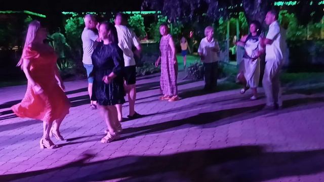 ЕЛЕНА НА ТАНЦАХ В ЕЙСКЕ