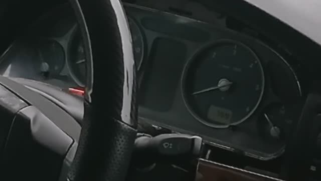 Купил панель на волгу, оказалась совсем другой.