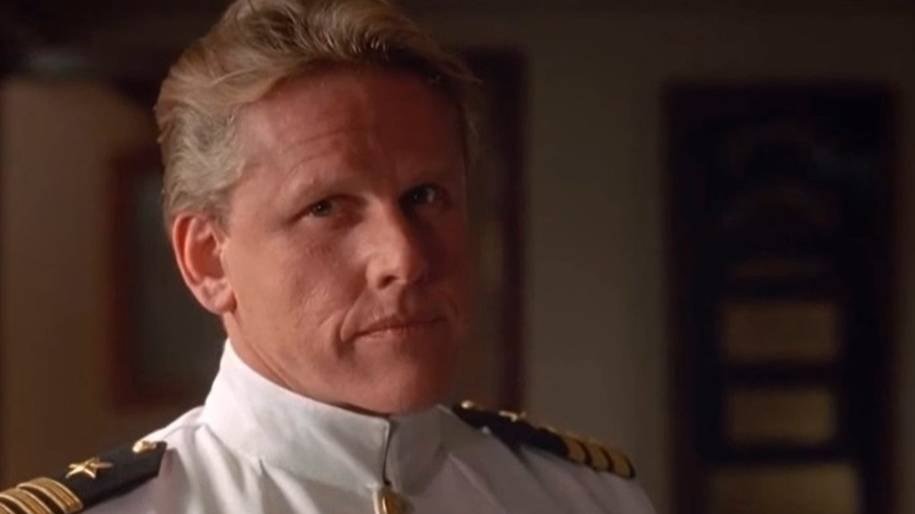 Коммандер Крилл из кинофильма "В осаде" (1992) / Герри Бьюзи / боевик / кинематограф