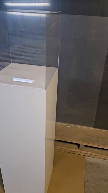 Подиум для презентации из оргстекла, торговое оборудование, собственное производство!!!