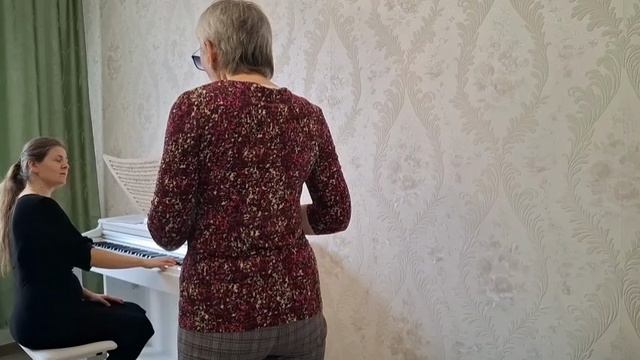 Продолжаем работу с ученицей: разбираем 2 ч. произведения "Дивный терем стоит"