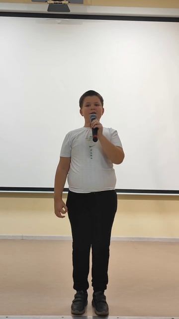 "Кузнец" Автор: Сергей Есенин., читает: Ситников Максим