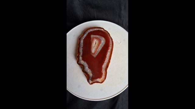 Агат сердолик с кварцевой жеодой срез 2х8х14 см