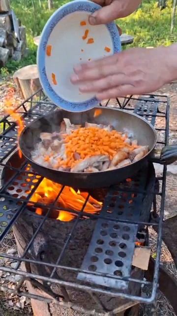 Грудинка на домашнем бульоне с грибами!!!