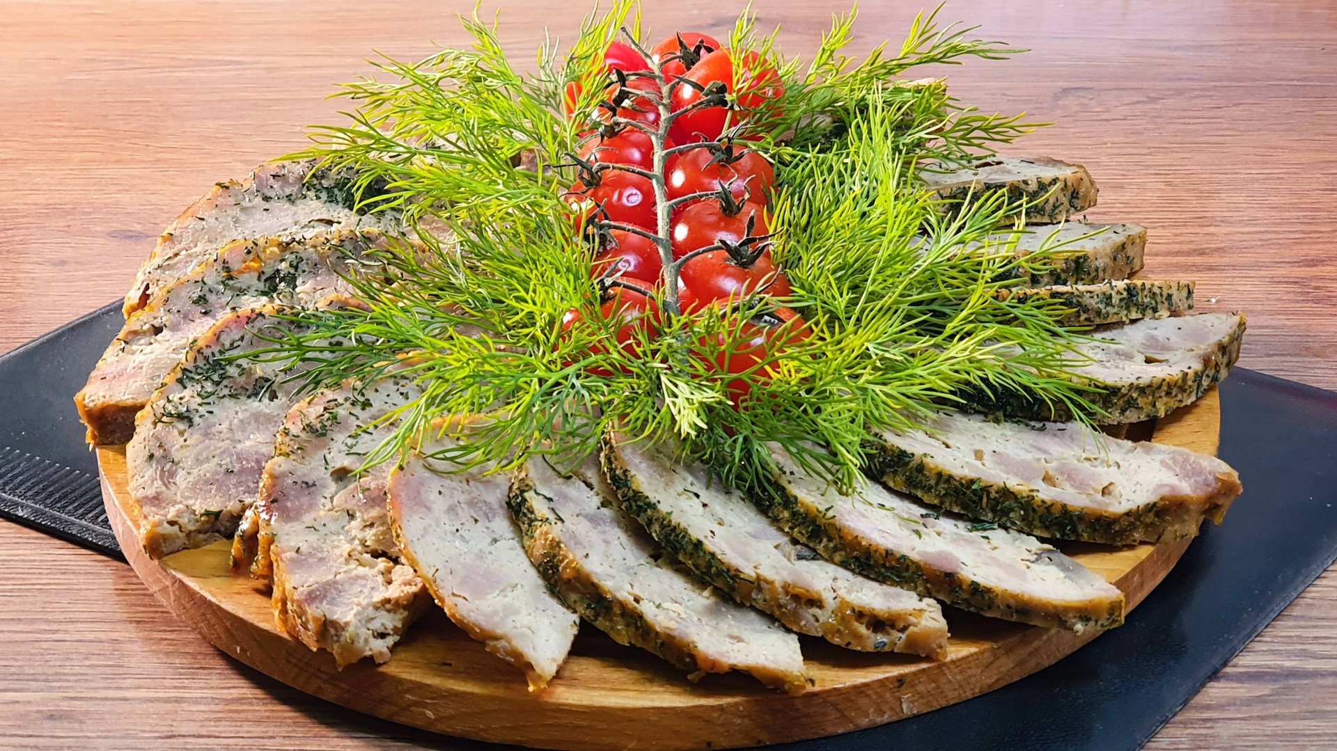 Ветчина из курицы и индейки