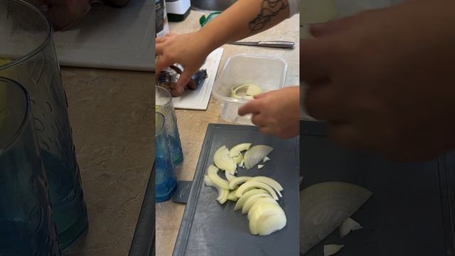 Жизнь в деревне. Засаливаем скумбрию