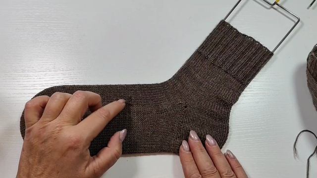 Вязальная неделя/носки,шарф,пуловер/новые косметички и брелок