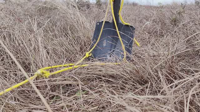 100пудовый якорь из совковой лопаты , трава