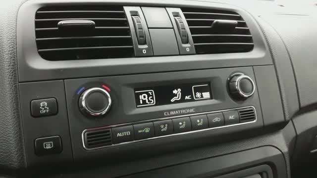 Шкода Румстер не работает кондиционер