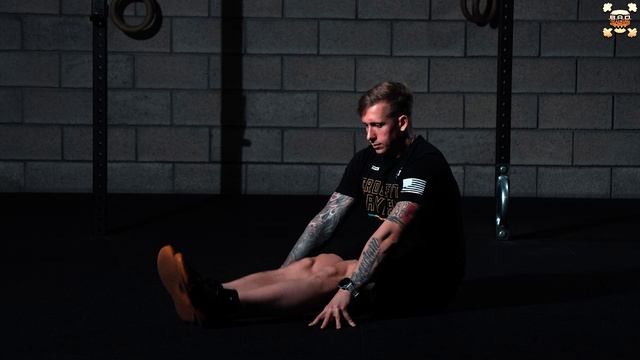 Сгибание бедер сидя на полу / Подъём ног сидя на полу