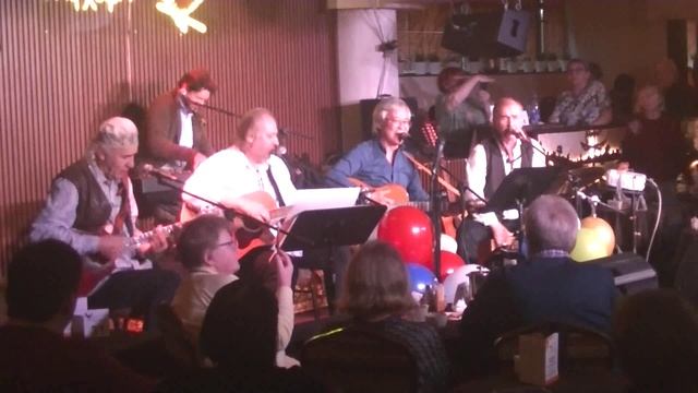 20.  У Моря поет КГ