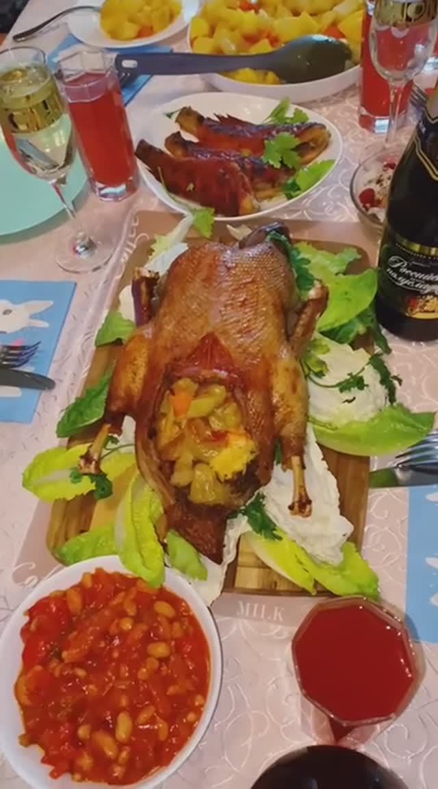 Праздничный  стол🍗🥩🍖#шортс