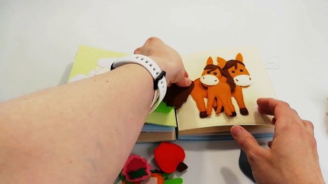 Книжка из фетра "Чья мама"