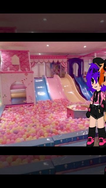 1 часть как мы с сестрой попали в БЭКРУМС