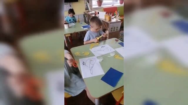 Аппликация _Синичкин день_ (группа № 10 _Ромашки_, воспитатель Саламандра О.В.)