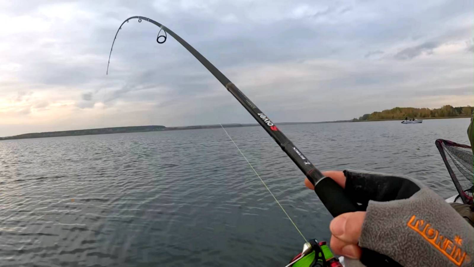 НАШЛИ БРОВКУ И ПОШЛО ДЕЛО!!!! Рыбалка осенью на спиннинг