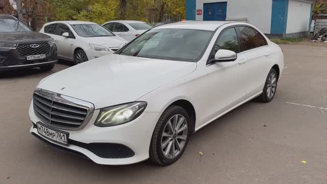 🏷️ Mercedes-Benz E200 W213