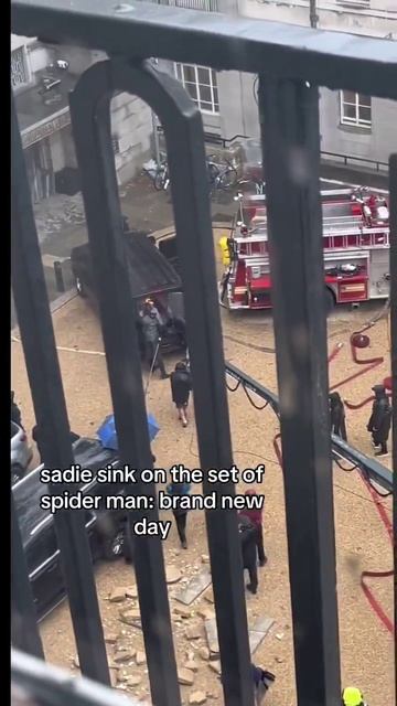 «Человек-паук 4», Сэди Синк заметили на съемках, часть 17